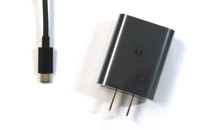 CARGADOR LENOVO – MOTOROLA 10V 3A 30W USB-C – Soluciones Portátiles